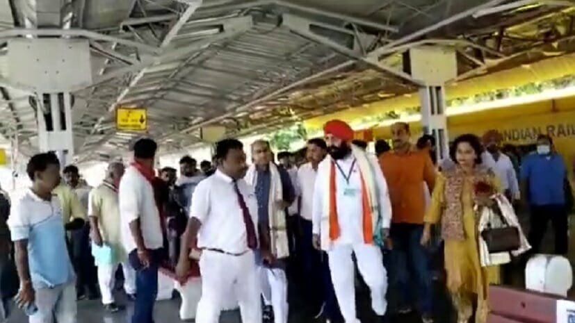 रेलवे बोर्ड के सदस्य ने बोकारो रेलवे स्टेशन का किया निरीक्षण