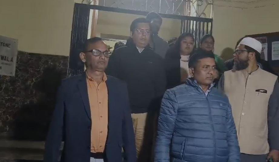 Jhariya Carmel School Matter : 9 घंटे बाद प्रिंसिपल ने मांगी माफी ...